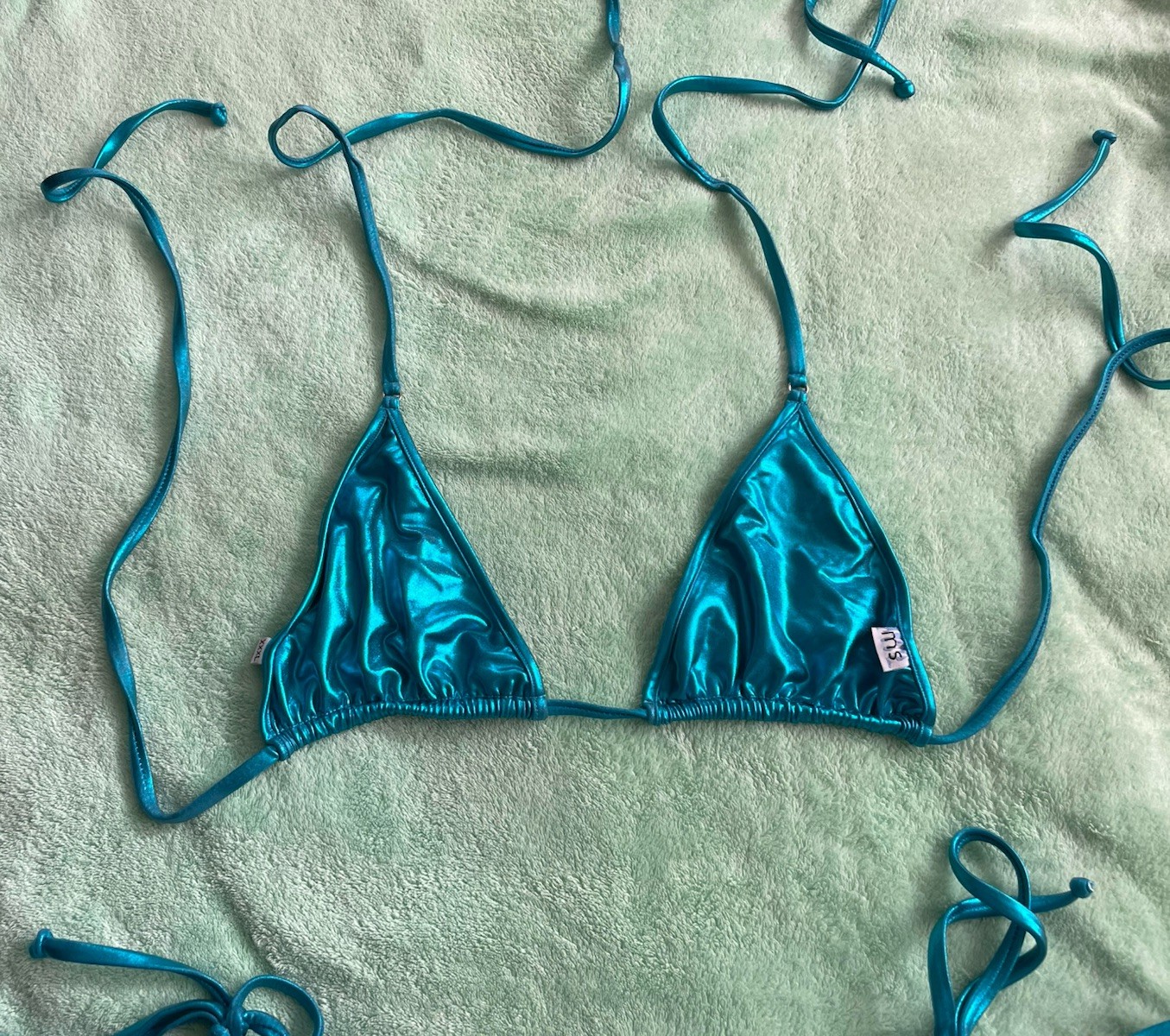 Malibu Strings Malibustrings Liquid Metal Micro Tie Side Scrunchie ...
