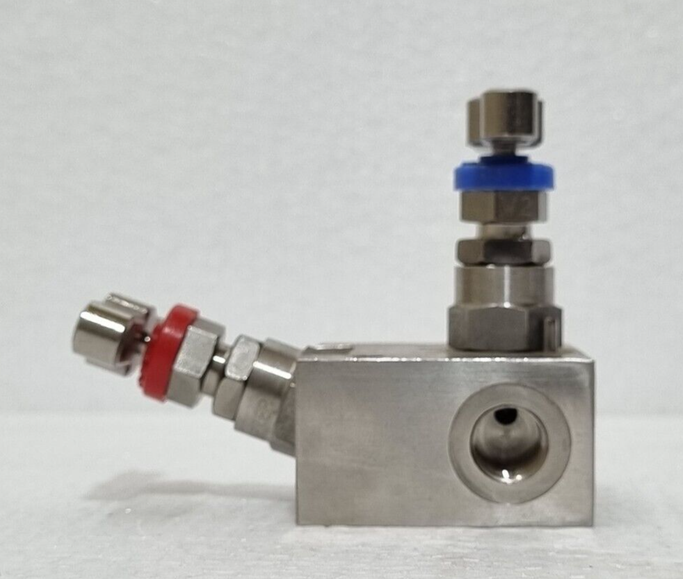 PARKER HALS2V4RRHV-MH VALVE MANIFOLD 2 VALVES 316SS 260C MAX 1/4'' BSPP ...