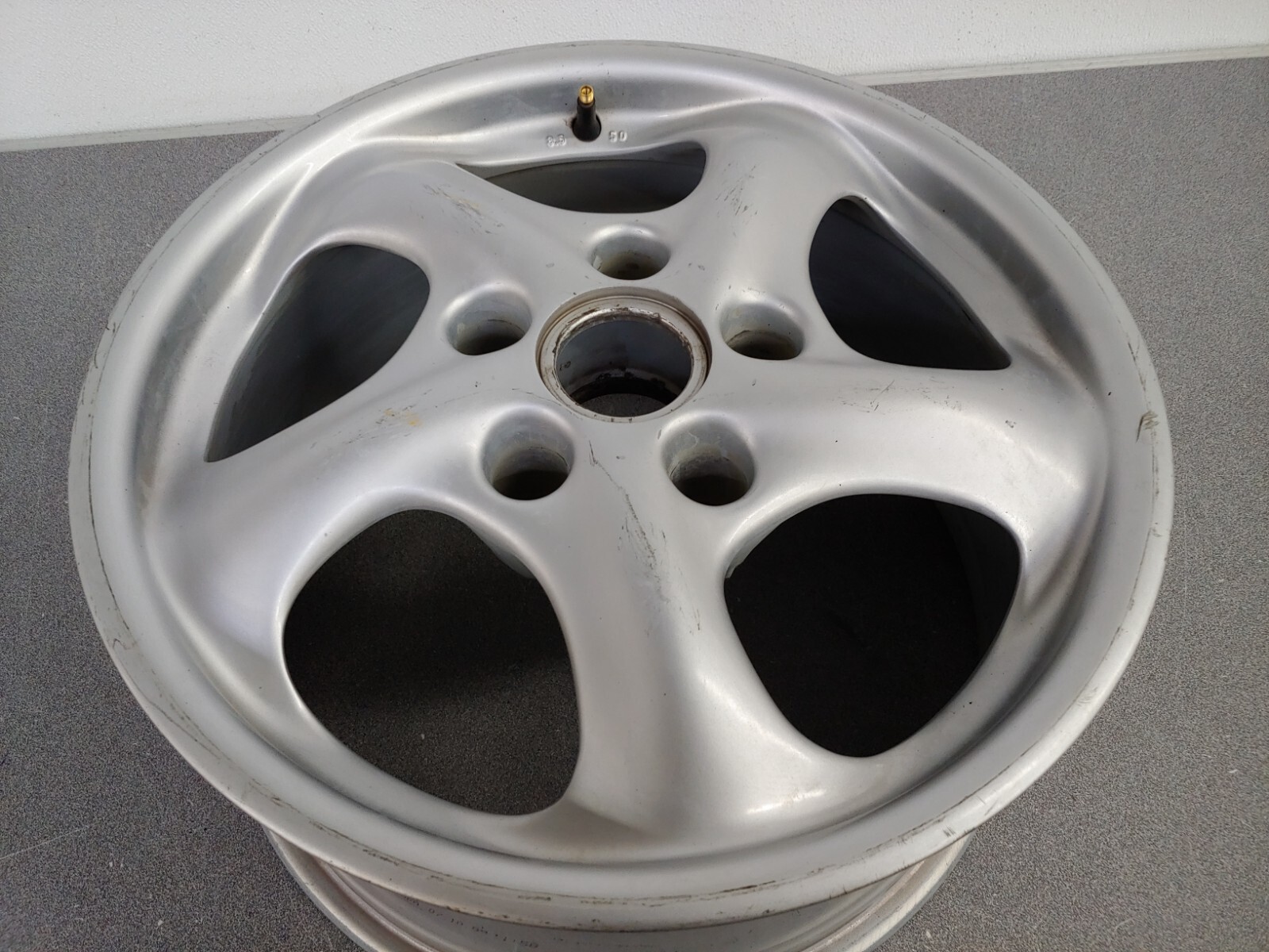 USED ORIGINAL PORSCHE 986 BOXSTER 996 CARRERA 8.5JX17 ET 50 TWIST WHEEL ...