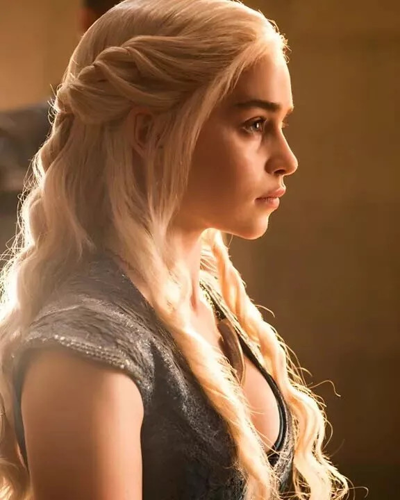 Emilia Clarke Scene from Game of Thrones 8x10 PHOTO PRINT | eBay