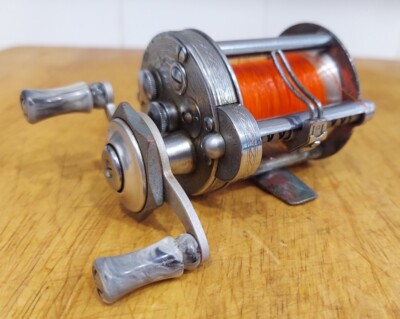 Casting Reels - Vintage Pflueger Summit Reel