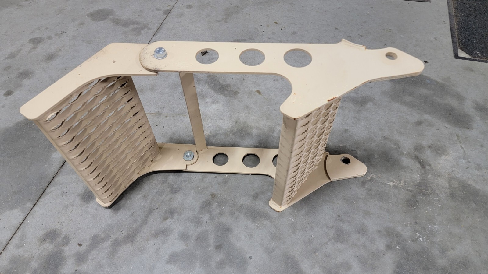 MRAP reart steps step HMMWV LMTV MTV FMTV RG31 Cougar MATV Caiman ...