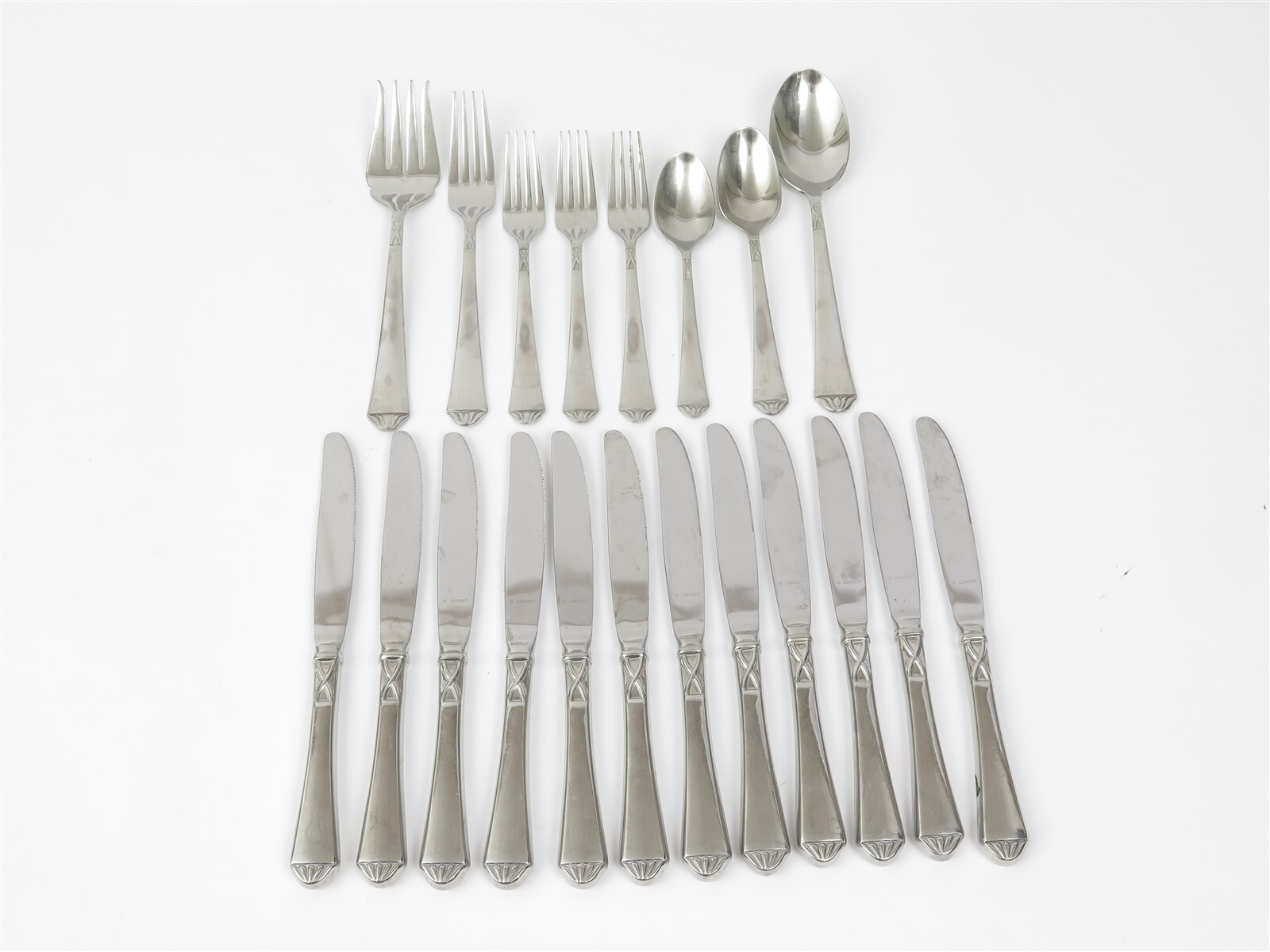 Lenox British Colonial Flatware Set of 20 Pieces: 12 Knives + Forks ...