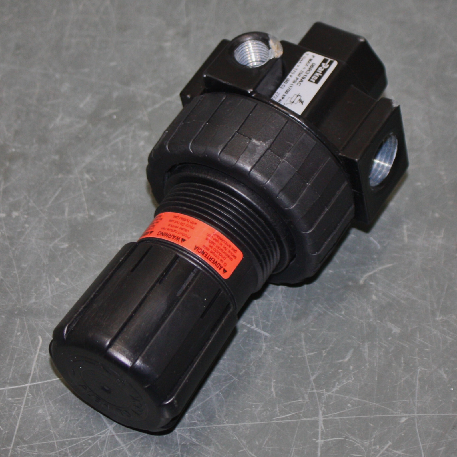 Parker Compressed Air Regulator 06R318AC, 1/2" NPT, 75 cfm, 125 psi ...