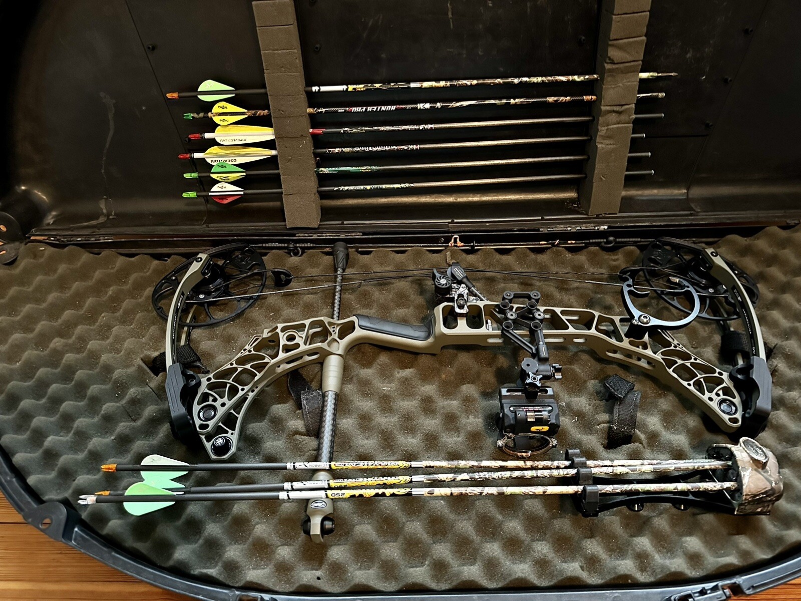 Mathews V3 27 Right Hand Compound Bow Green Camo 26.5 inch 70 lb | eBay