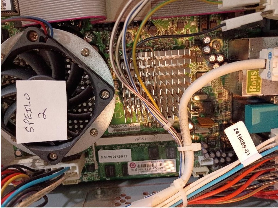SPIELO SLOT MACHINE CPU INCLUDES (2) VIDEO CARD, I/O CARD, 2 G RAM ...