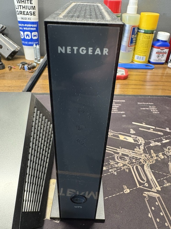 NETGEAR Nighthawk R7000 AC1900 Smart WiFi Router plus WN2000RPTv3 ...