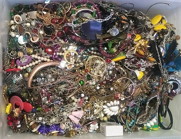 Over 1 Pound Jewelry Vintage Modern Lot Craft Junk Some Wearable Resell ...