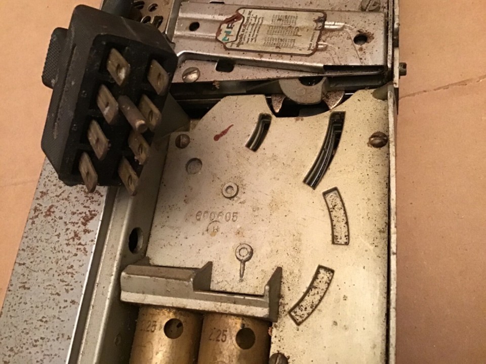 Vendo 83 Coin Mechanism Coke Machine Parts Vintage Soda Machine Parts ...