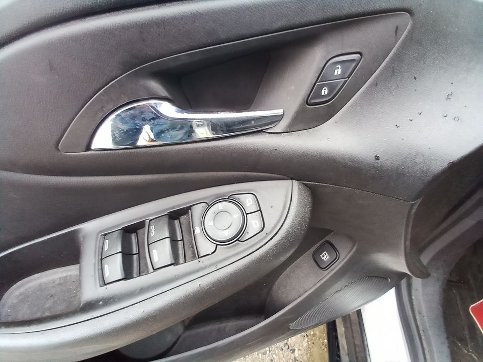 Passenger Tail Light Quarter Panel Mounted Fits 16-19 VOLT 11882597 | eBay