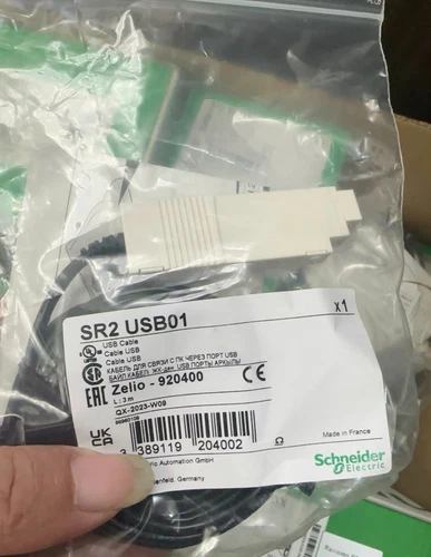 1PC New Schneider SR2 USB01 PLC Zelio USB Programmable Cable SR2USB01 ...