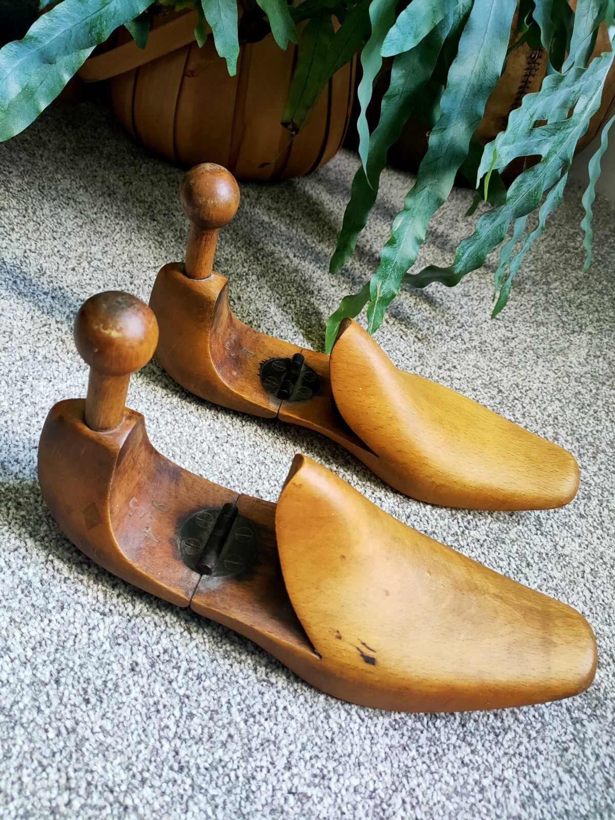 Antique wooden shoe lasts pair hinged shoe lasts leaf… - Gem