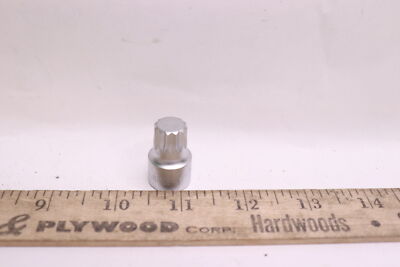 Hand Tools - Triple Square Socket