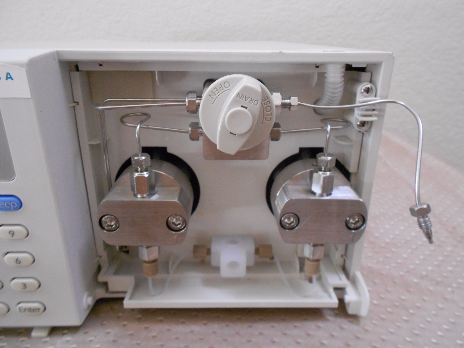 Cohesive Technologies LC-10ADVP Micro Plunger HPLC Pump Nice 00182US ...