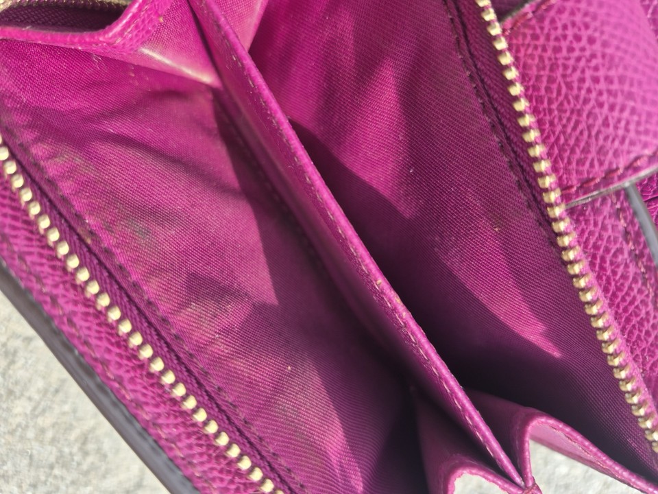 Coach Medium Corner Zip Wallet In Signature Canvas pink color 🔥🔥🔥 | eBay