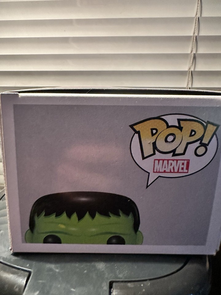 Number Eight Marvel Universe, Funko Pop The Hulk Autographed With ...