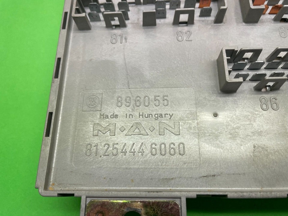 MAN L2000 fuse box 89 60 55 896055 81.25444 6060 81254446060 | eBay
