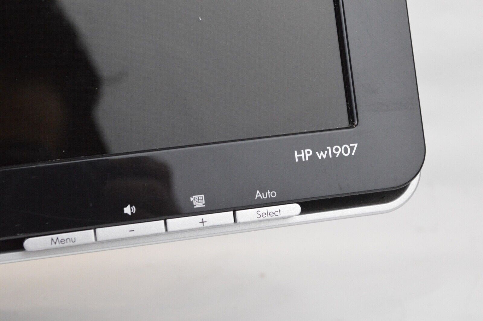 HP w1907 Widescreen LCD Monitor 19" DVI VGA 435820-101 RK283AA Built-in ...