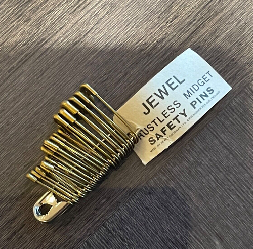 18Pc x Assorted Rustless Safety Pins Small-Large Size Newey Craft ...