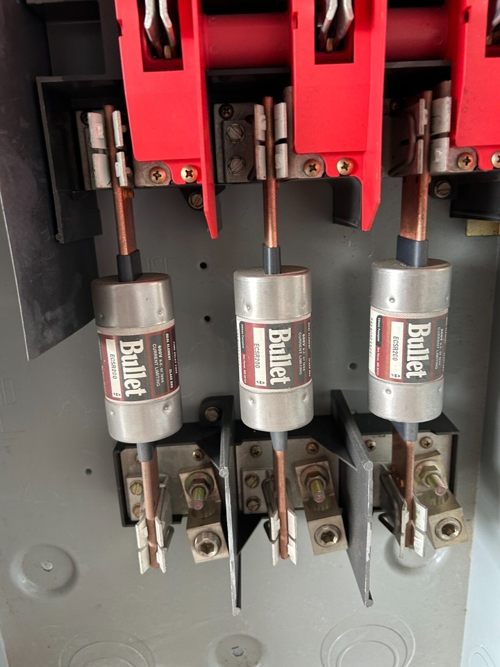 Siemens GENERAL DUTY SAFETY SWITCH GF324N 200AMP | eBay