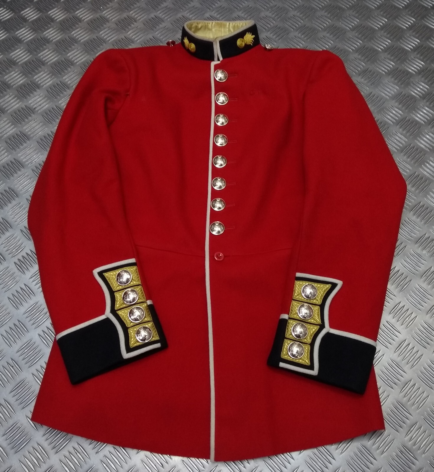 Grenadier Guards CQMS & SGTS Red Jacket Tunic Foot Guards British Army ...
