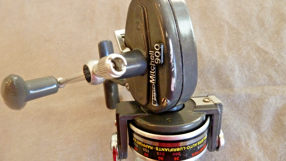 Vintage Garcia Mitchell 900 Spinning Reel - Made in France | eBay