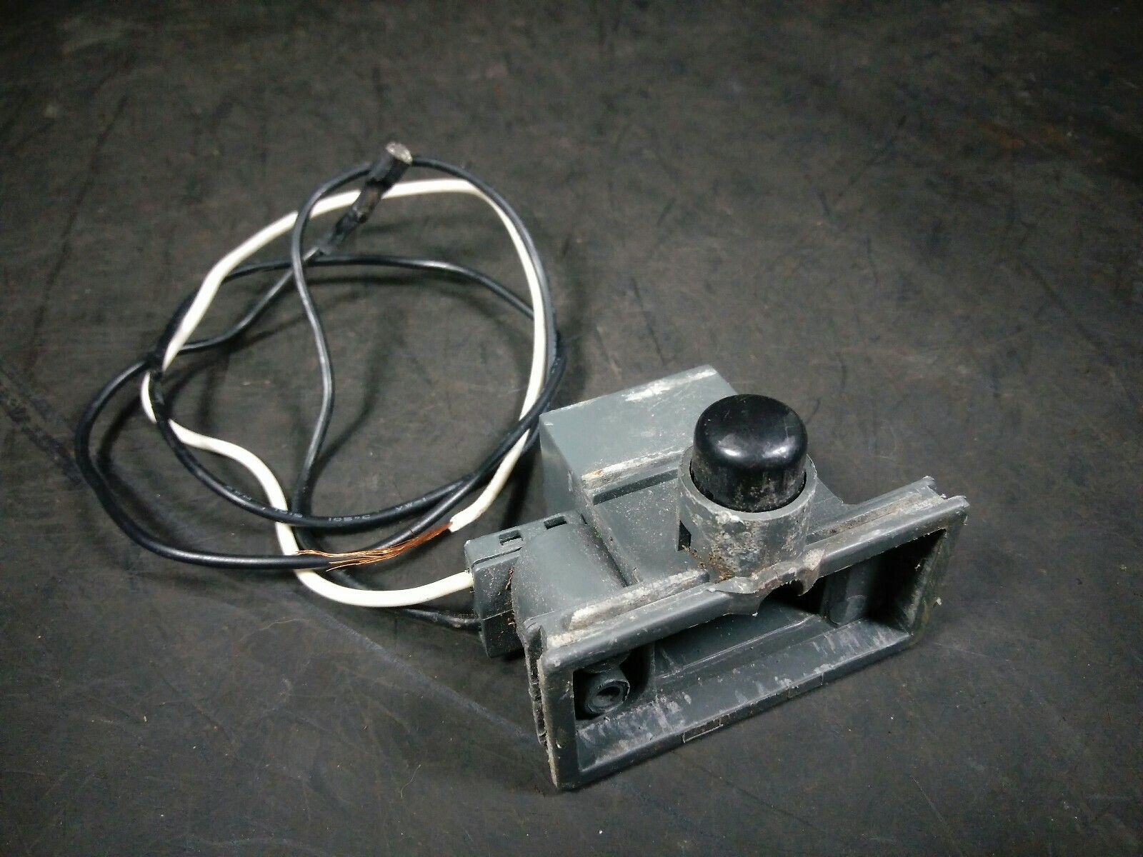 Shark Navigator Vacuum NV22 NV22L Replacement Part Power Switch Release ...