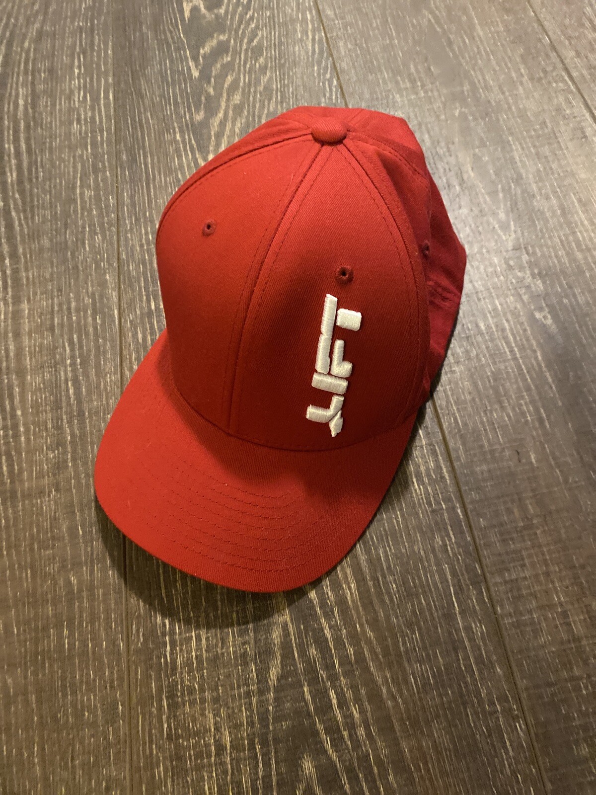 Lift Red Fitted Hat EUC Flexfit - Gem