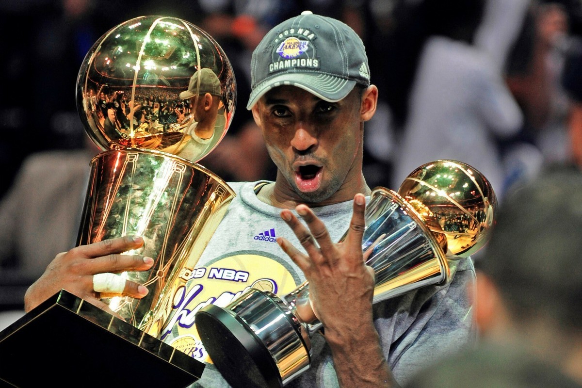 Kobe Bryant 5 Trophies Kobe Bryant Los Angeles Lakers 5 Trophies