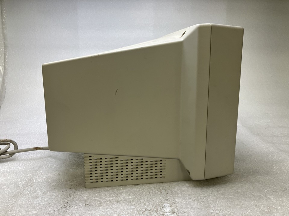 Vintage Apple M9102LL/D 1993 Performa Plus CRT Display Monitor USED ...