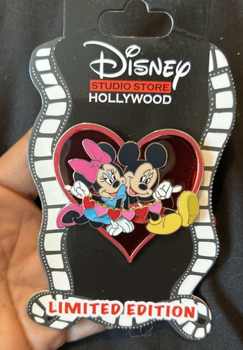 Disney Studio Mickey and Minne Valentines Pin LE 400 for sale online ...