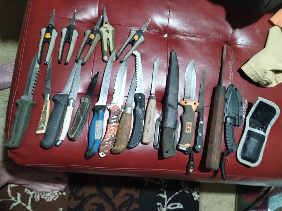 Vintage Knife Lot Buck Gerber CAmillus Remington Fire Starter Kit ...