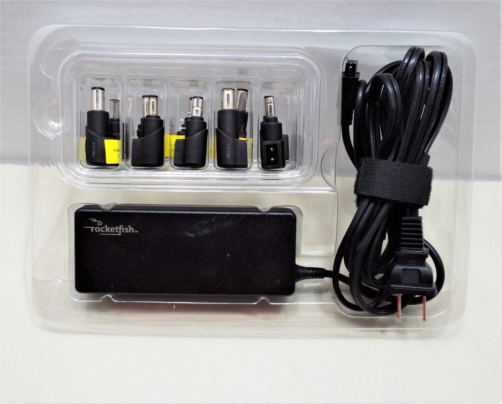 Rocketfish Laptop- AC Power Adapter – 90 Watts – Bluforce – 10 Tips ...