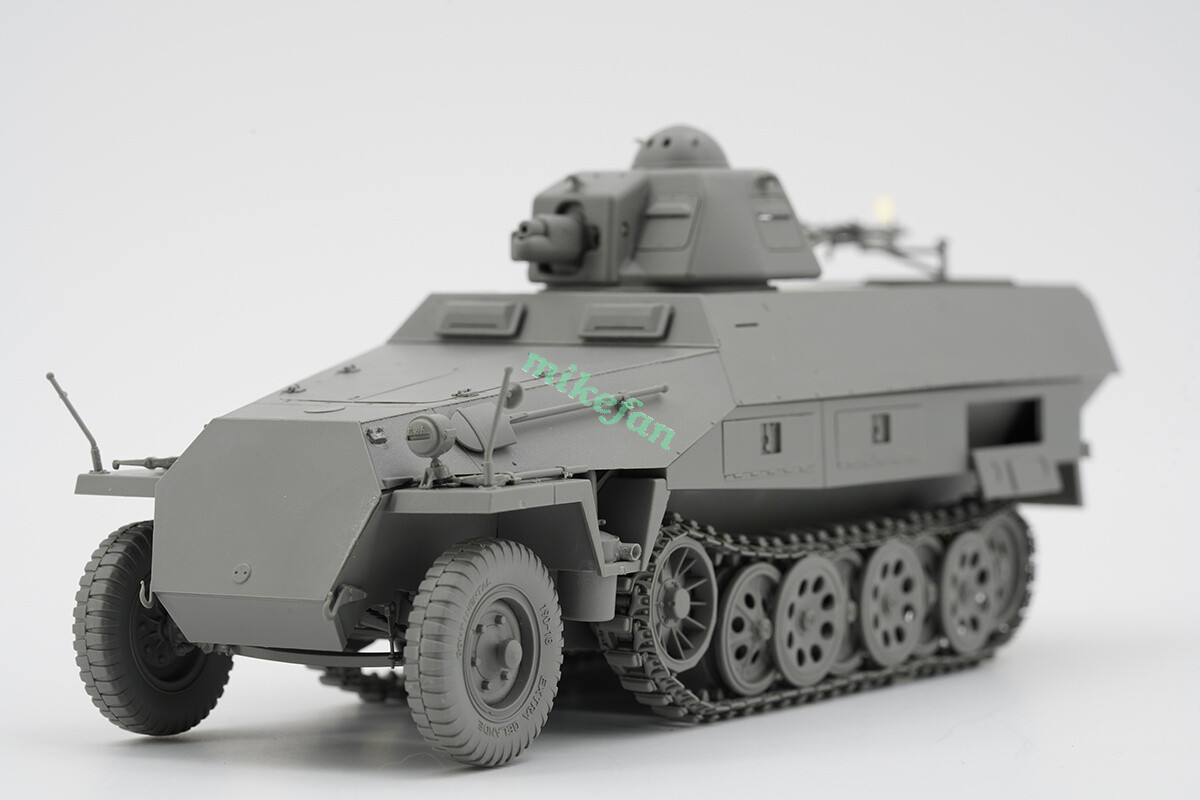 Border BT-042 1/35 Scale Sd.Kfz.251 Ausf.D W/R35 Turret APXR SA18 37MM ...
