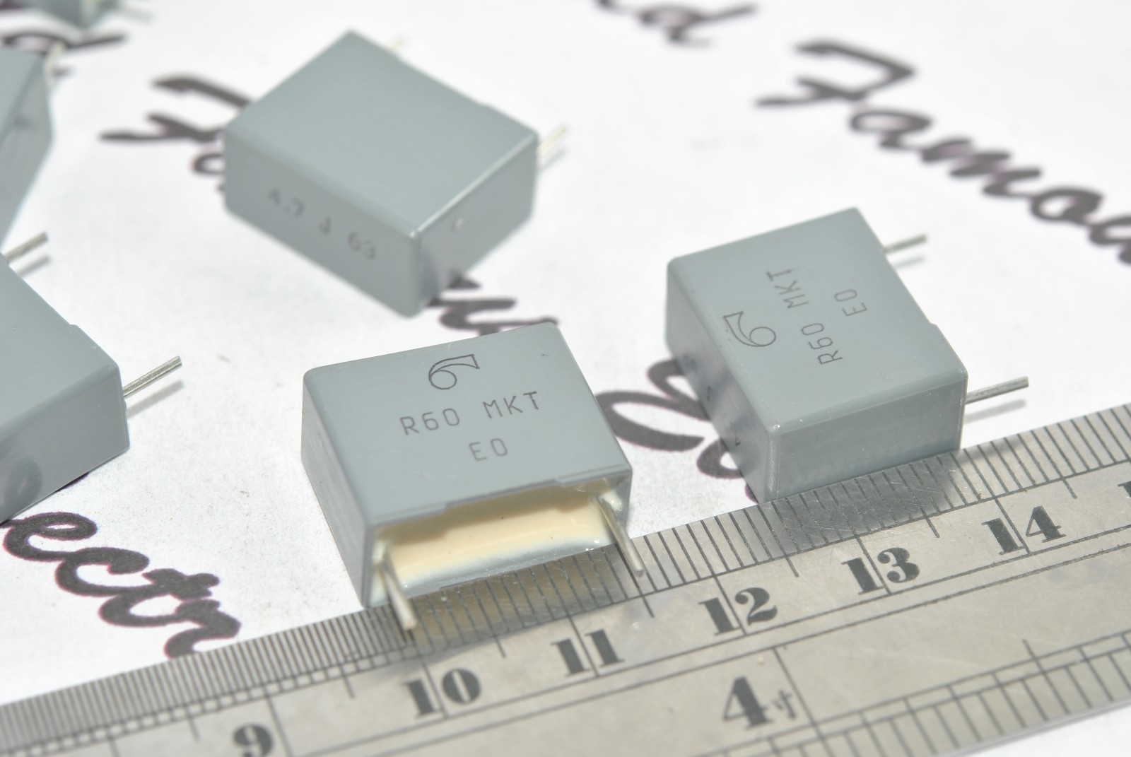 10pcs - ARCOTRONICS 4.7uF (4,7µF) 63V 5% pitch:15mm R60 MKT Capacitor ...