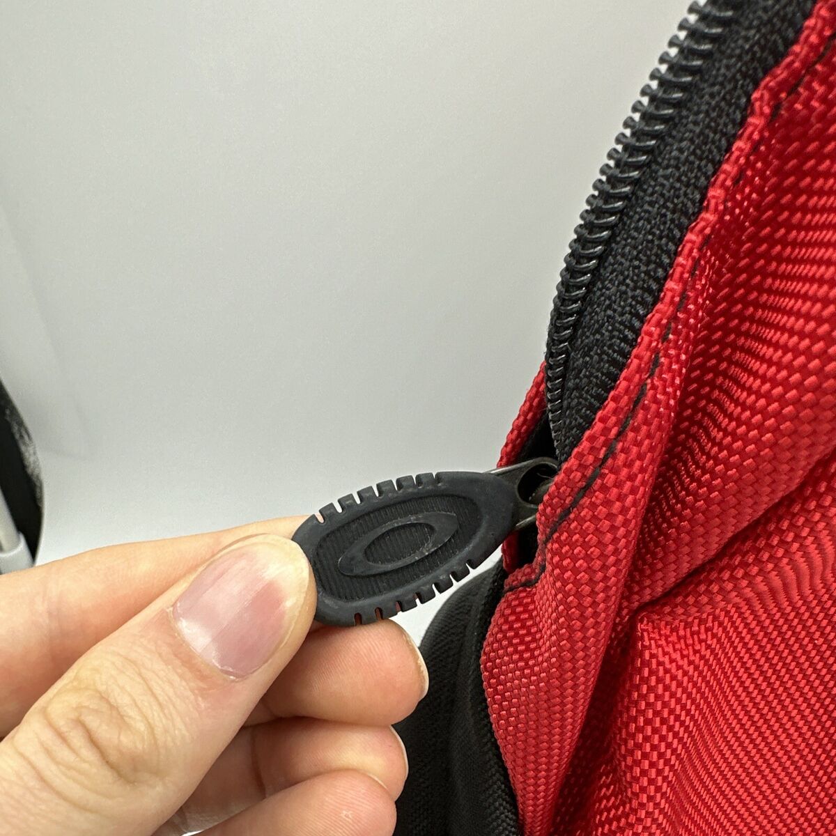 Rare Oakley Vintage Y2K Backpack Spikes 00s Red Bag | eBay Rare Oakley Vintage Y2K Backpack Spikes 00s Red Bag | eBay