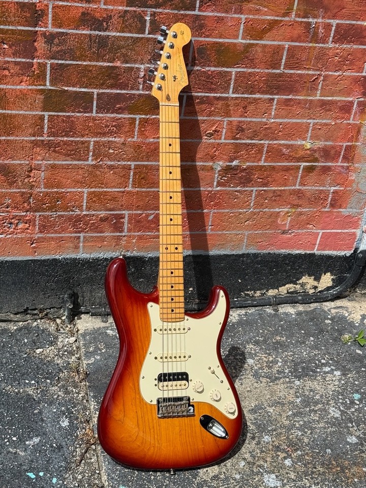 2015 Fender Stratocaster American Deluxe HSS in a factory Sienna ...
