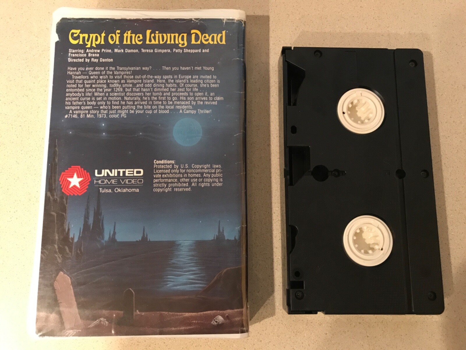 Crypt of the Living Dead (VHS, United Home Video Clamshell) Andrew Pine ...