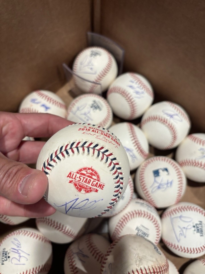 (44) Signed Rawlings Baseball Lot 2015-19 MLB Players Autograph- WORLD ...
