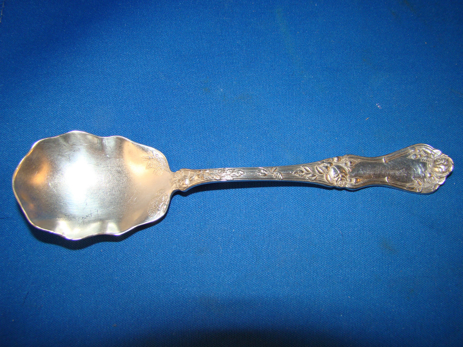 Rockford SP Co 5* RFF1 Silverplated Scalloped Edge Sugar Spoon Antique ...