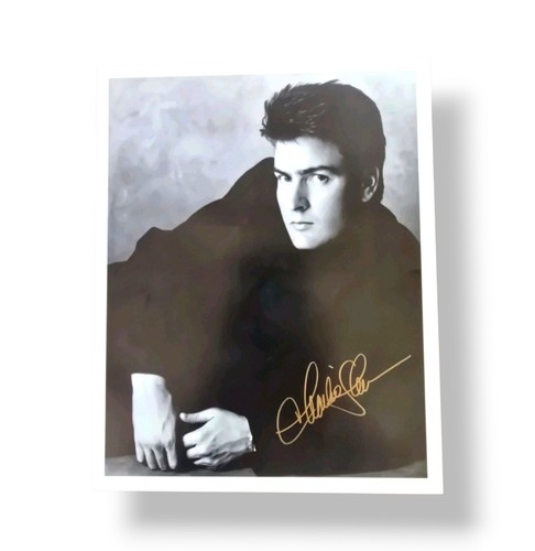 🔥 Charlie Sheen Autograph Photo Black And White Signed 8x10 Platoon Wall Street | eBay