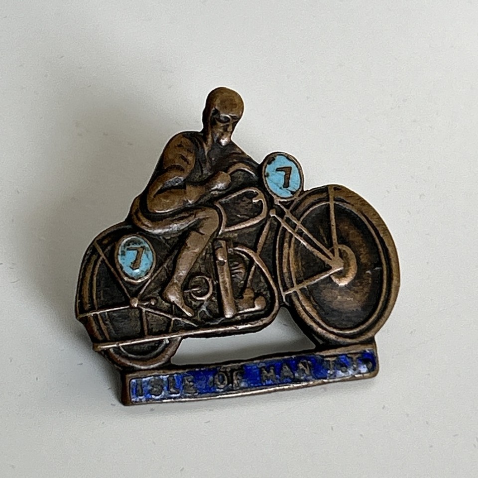Vintage Isle of Man TT Badge Metal Pin Badge | eBay