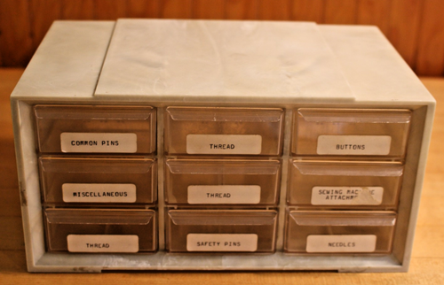 Akro Mils Model Beige Plastic 9 Drawer Organizer Hardware Bin Vintage ...