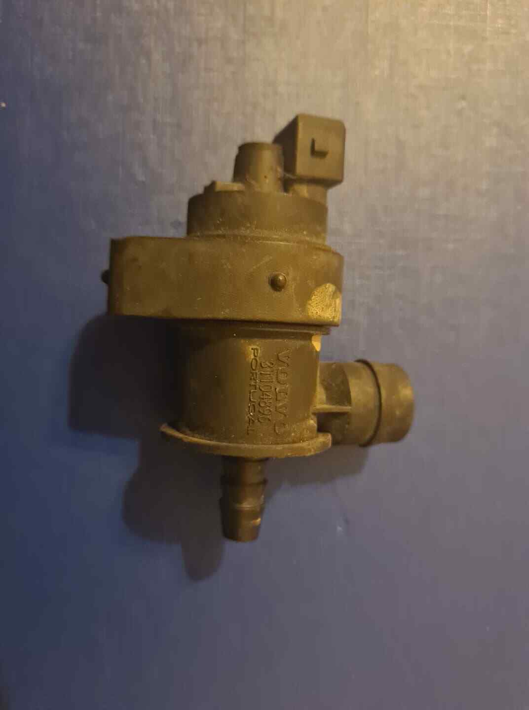 2003 Volvo S60 Shut off Purge Valve Assembly OEM 31104896 for sale ...