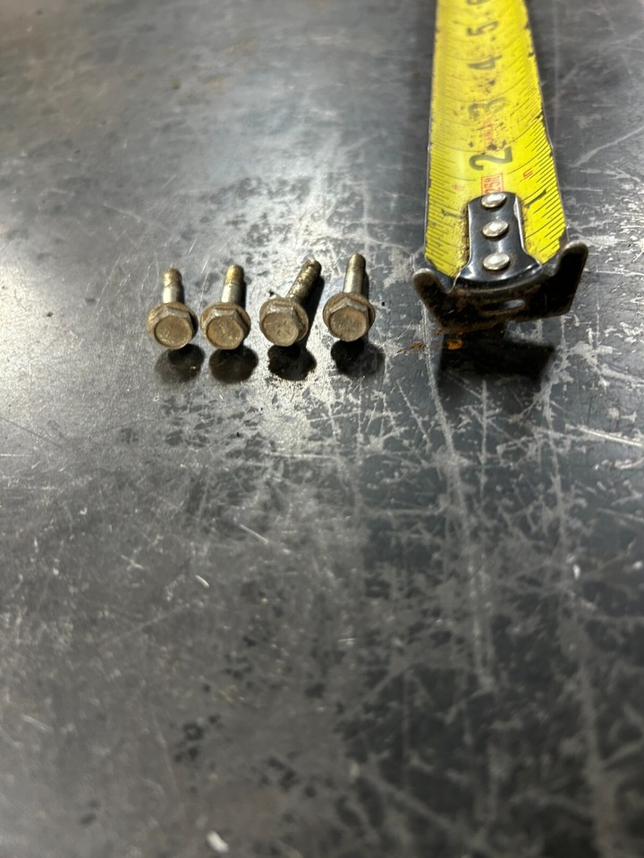 22hp Briggs & Stratton 407777 0131-E1 ignition coil bolts #691061 | eBay