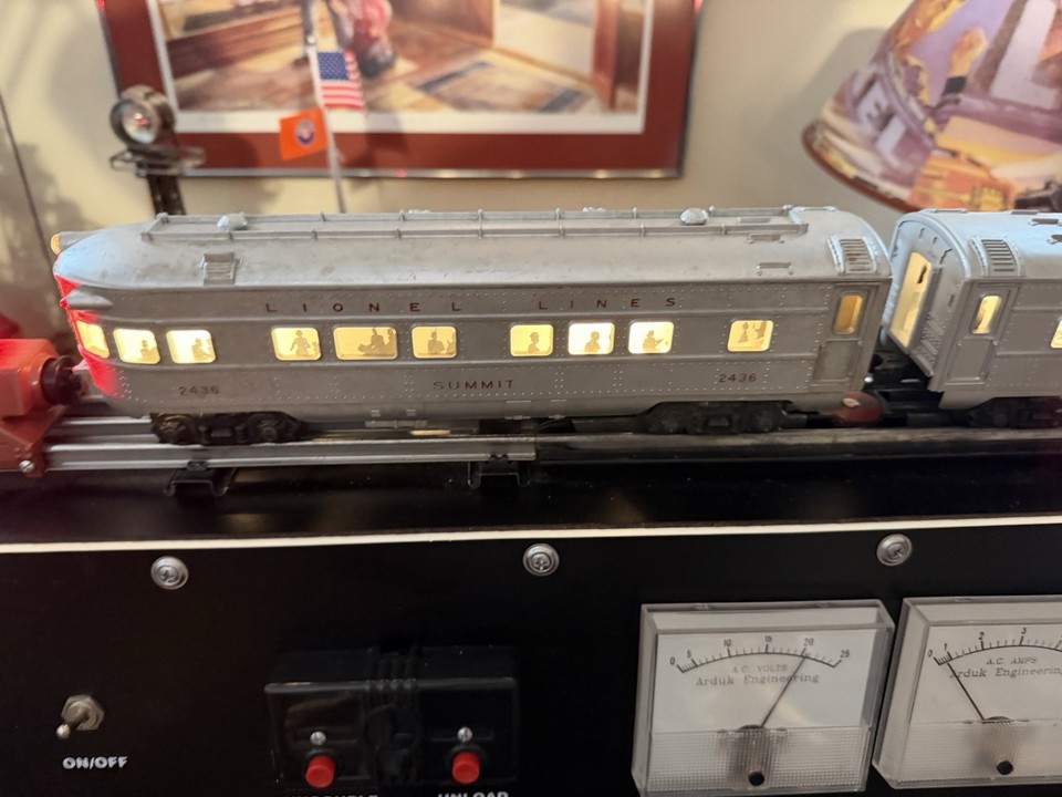 Lionel 1534W Passenger Set W/ 2328 Burlington GP-7 | eBay