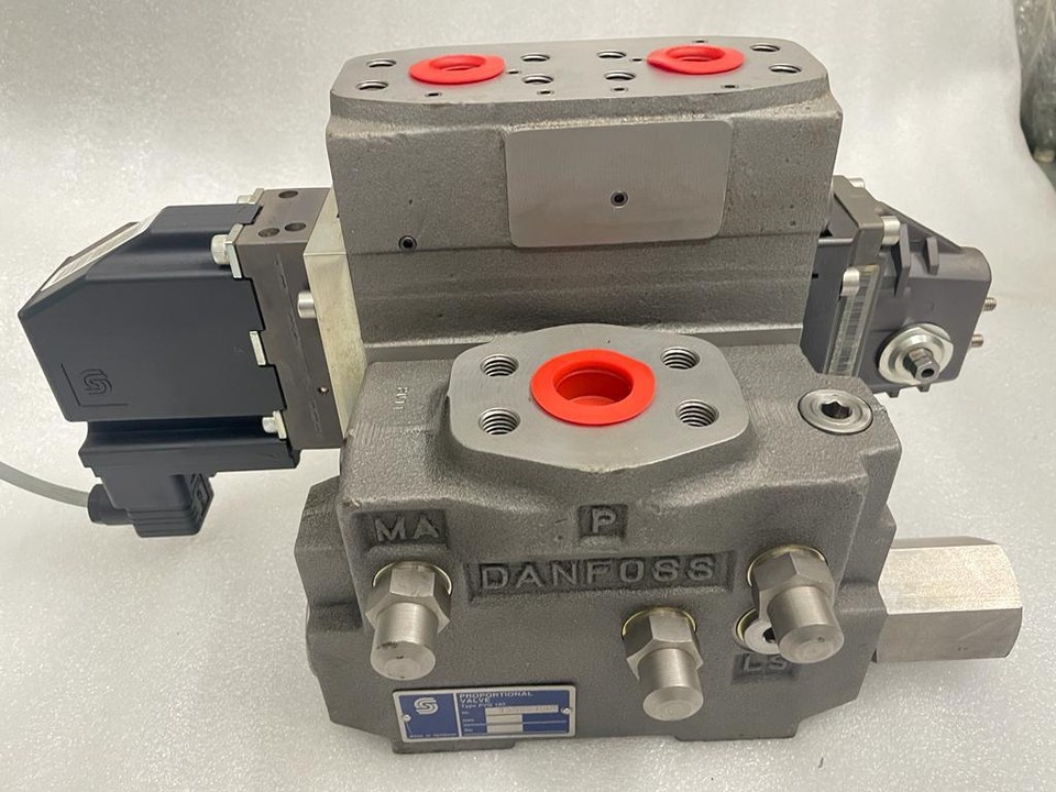 Danfoss PVG 120 Proportional Valve 155G5020,155G6014,155G3040,155G6468,11084104 | eBay