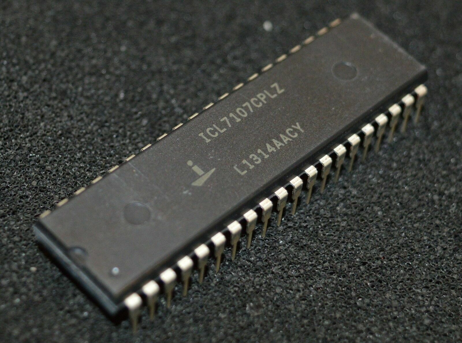 5PCS ICL7107CPLZ Icl7107cpl 3.5 Dig A/d Converter Led DIP40 | eBay