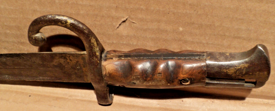 Vintage Bayonet Curved Blade No Scabbard Marked S(blade) and S 7 0 ...