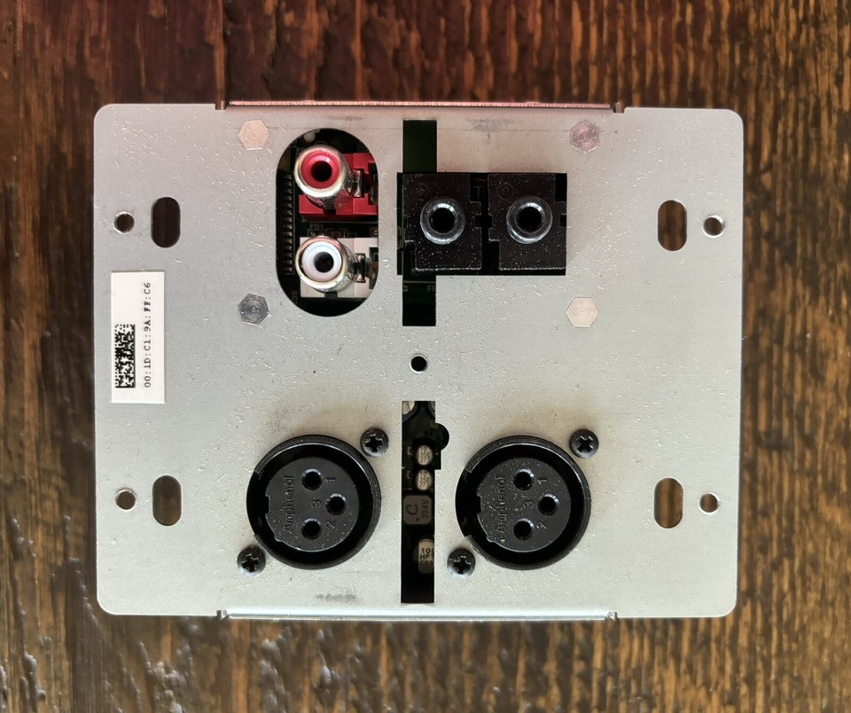 BRAND NEW- QSC Atterotech FG-901388-01 unD6IO Dante Networked Audio ...